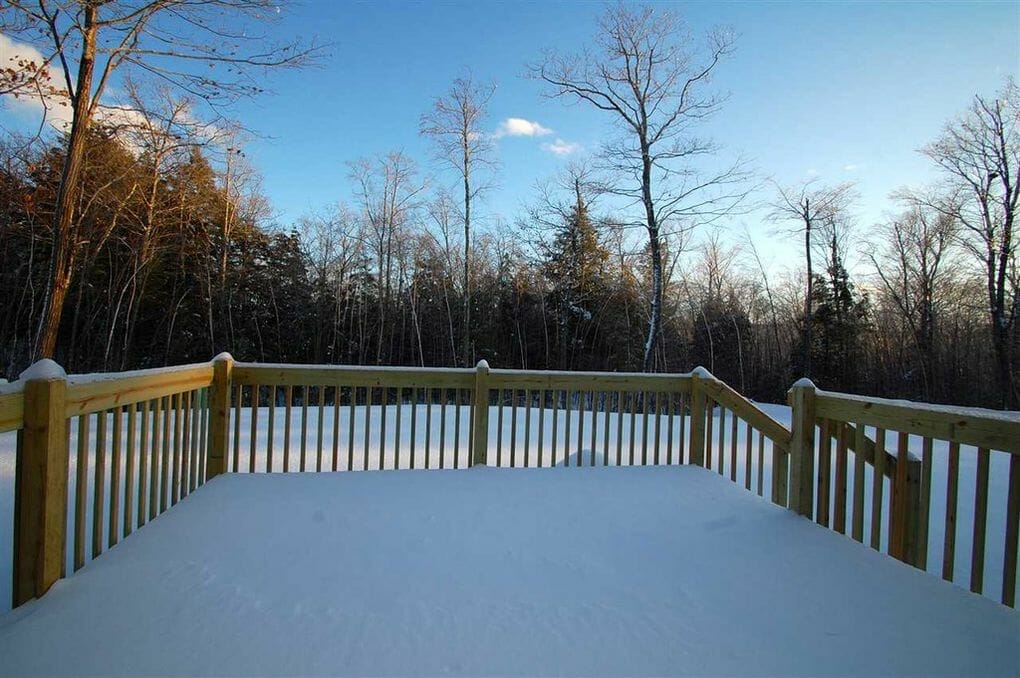 46 Overlook Drive - Back Deck | LaMontagne Builders